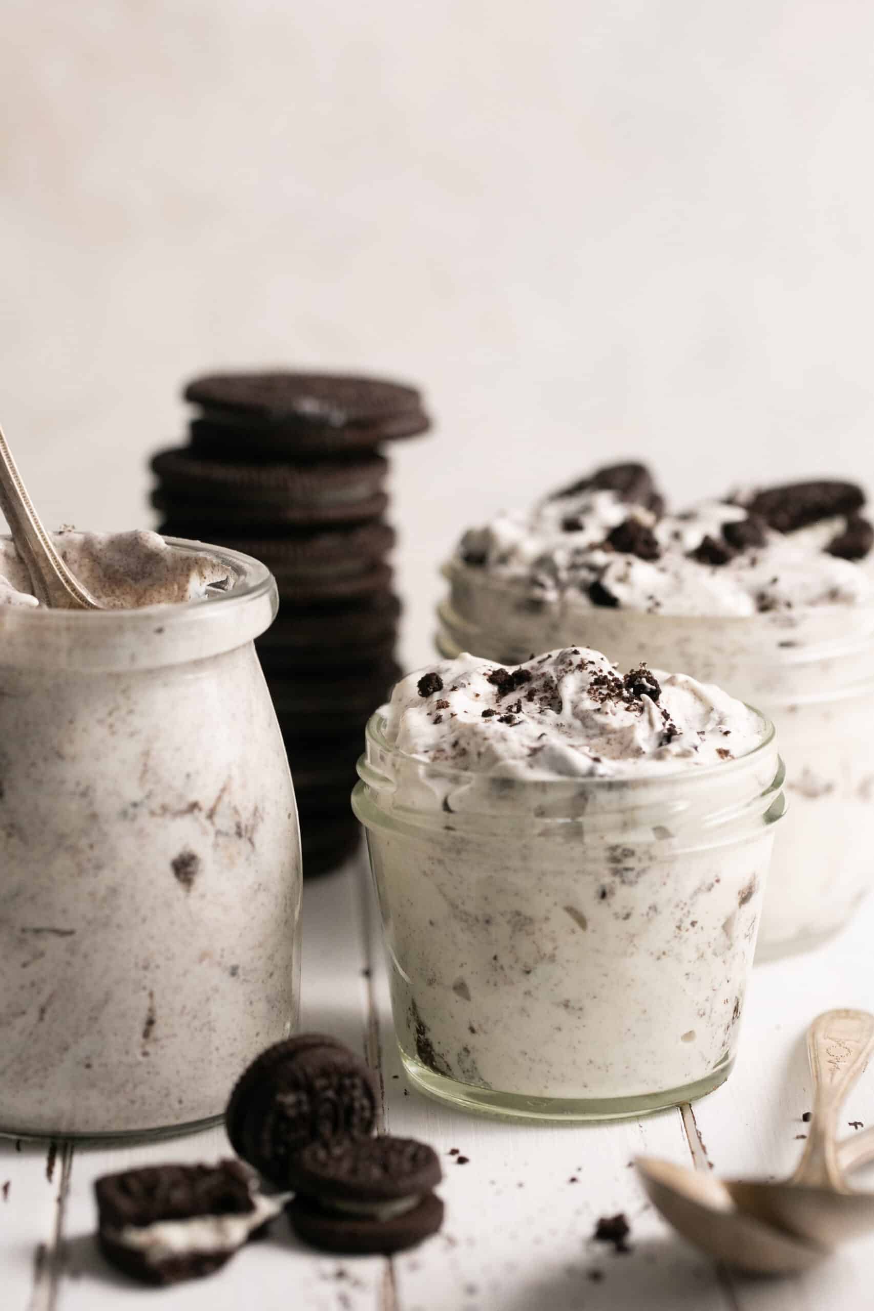 Oreo Cream Fluff (Low Calorie, High Protein) | Lauren Fit Foodie