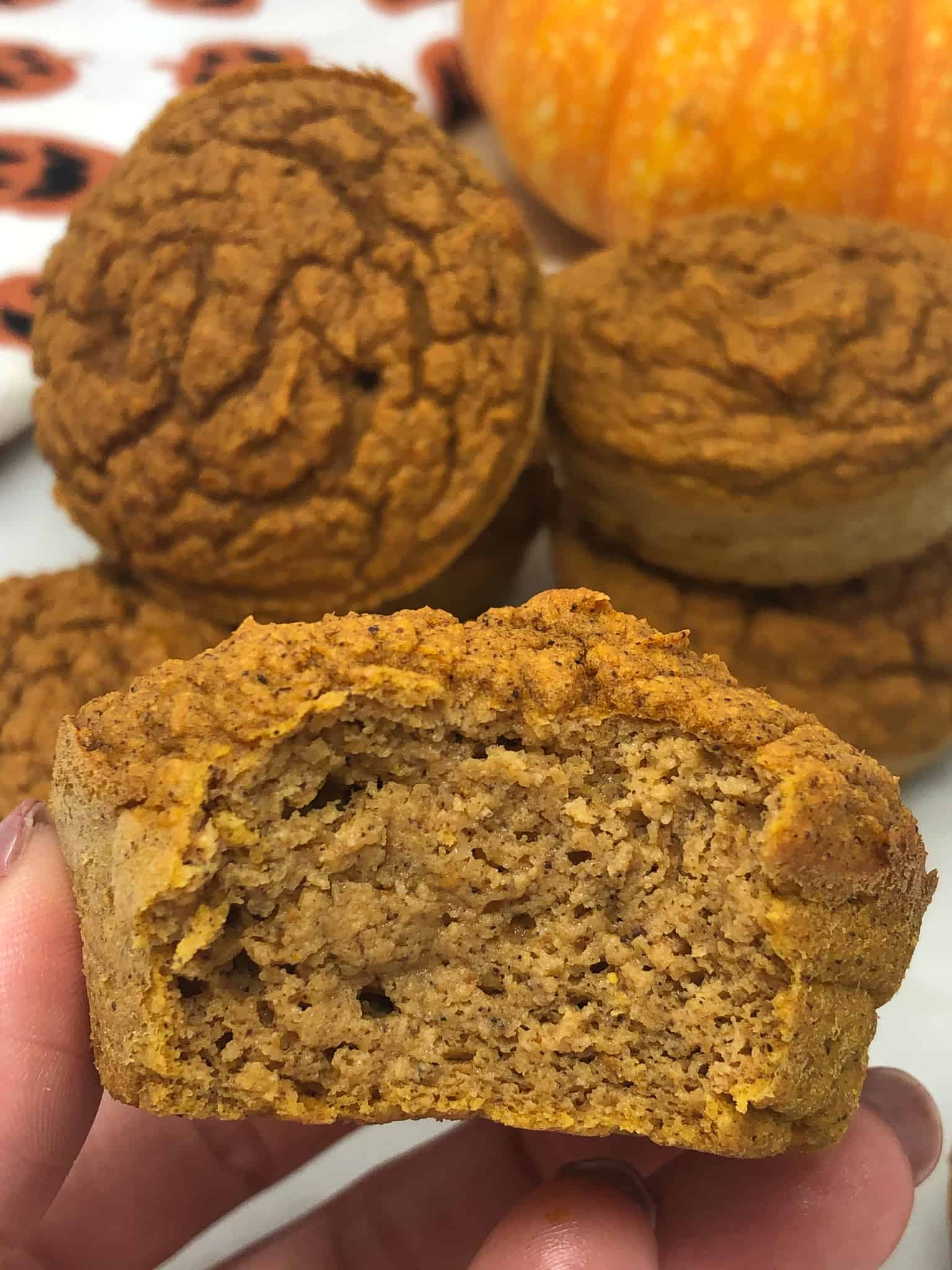 Low Calorie Pumpkin Muffins | Lauren Fit Foodie