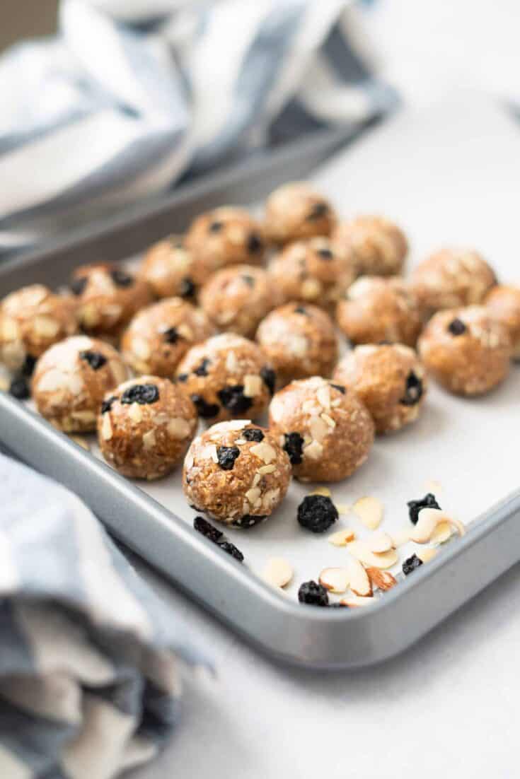 Blueberry Almond Protein Balls (No-Bake) | Lauren Fit Foodie