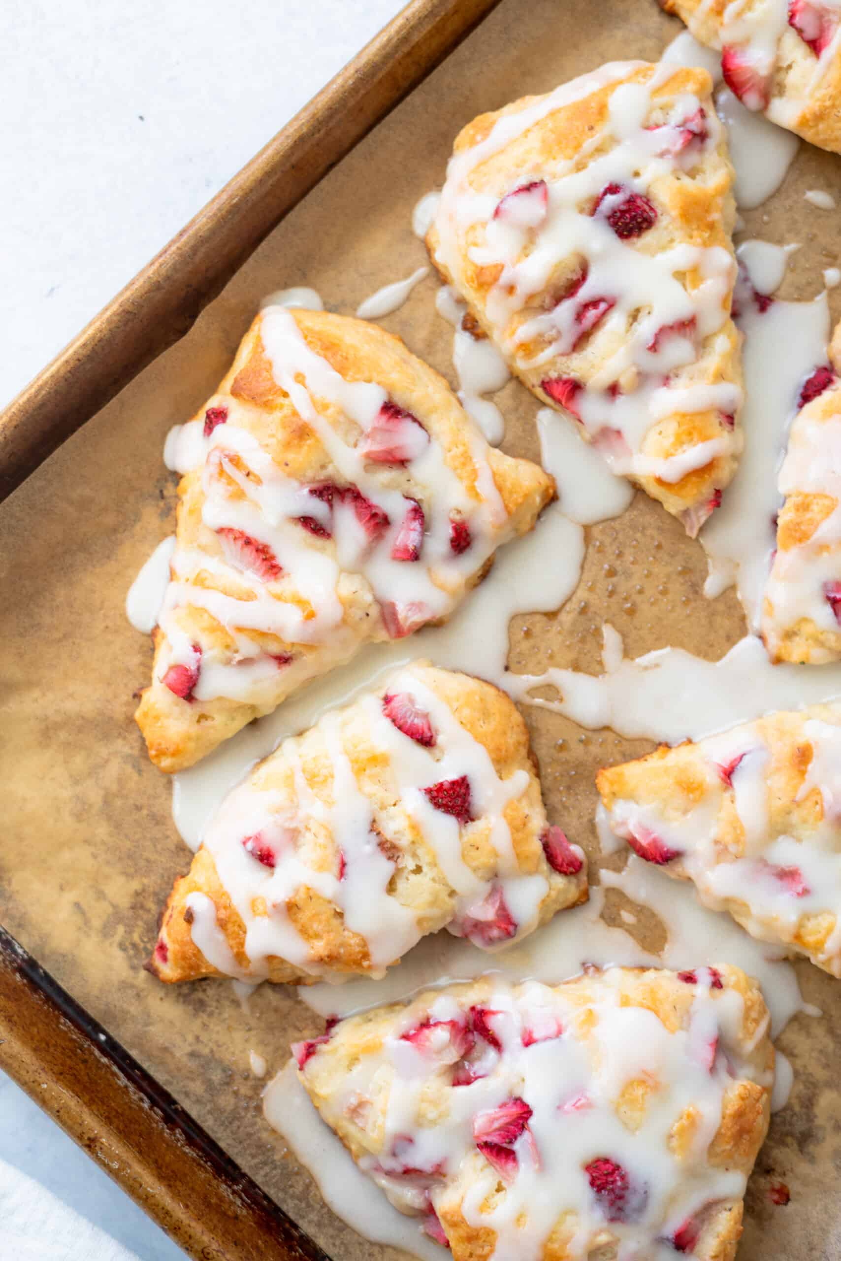 Strawberry Lemonade Scones | Lauren Fit Foodie