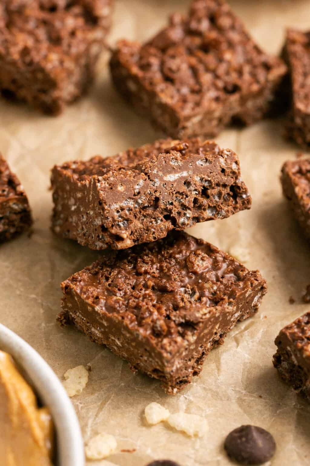 Chocolate Peanut Butter Crunch Bars (Only 4 Ingredients!) | Lauren Fit ...