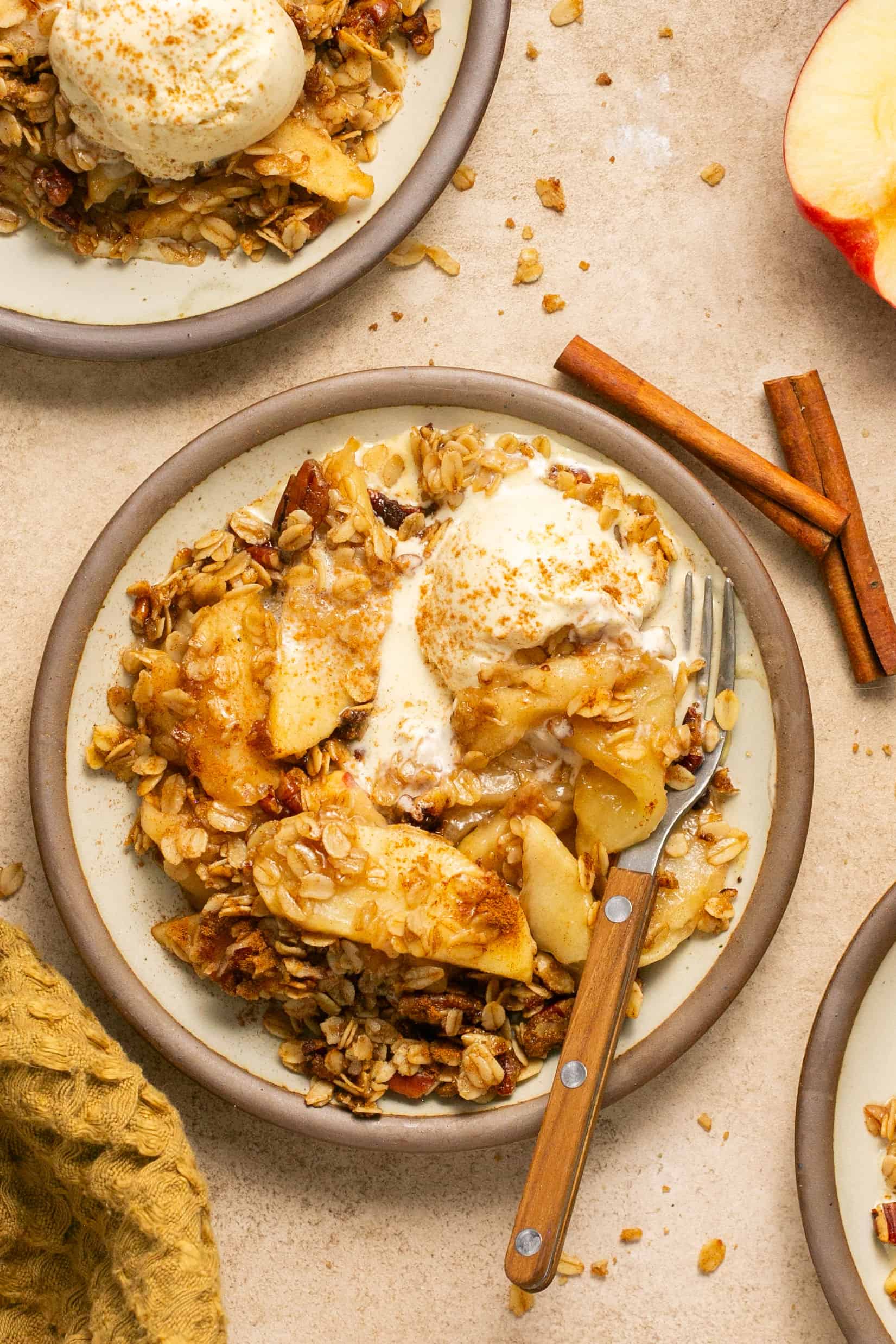 The Best Healthy Apple Pecan Crisp | Lauren Fit Foodie