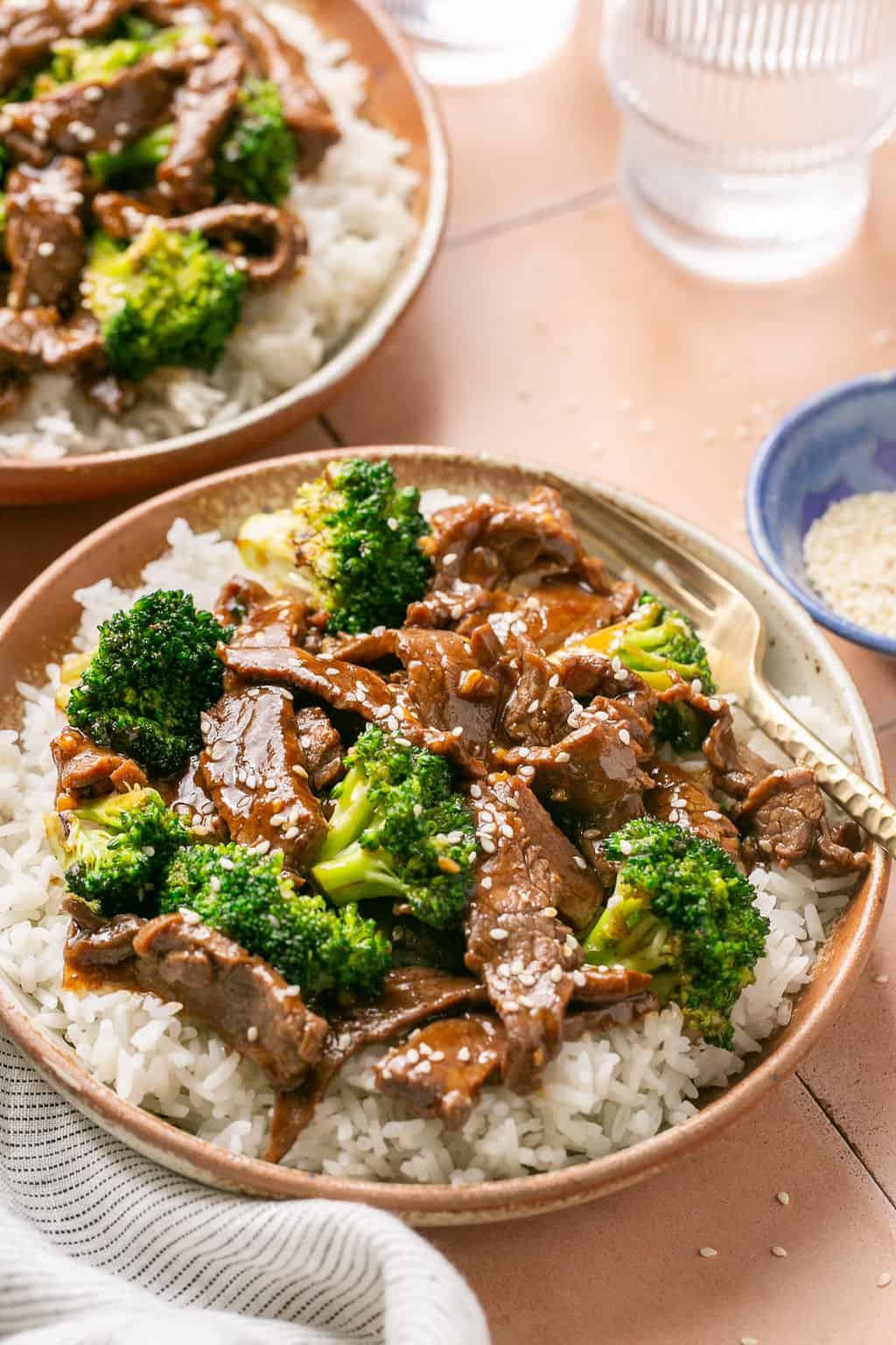 One Skillet Steak and Broccoli (25-Minutes) | Lauren Fit Foodie