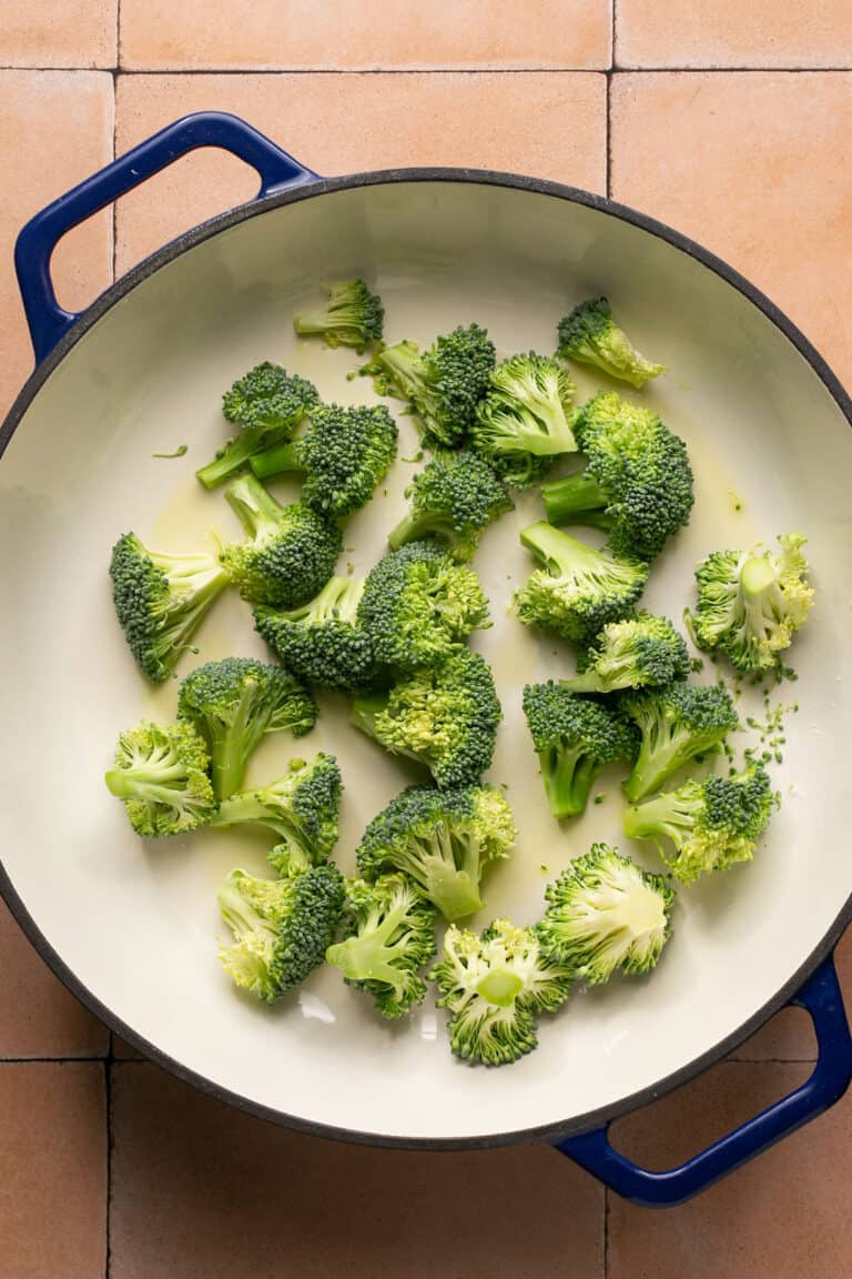 One Skillet Steak and Broccoli (25-Minutes) | Lauren Fit Foodie