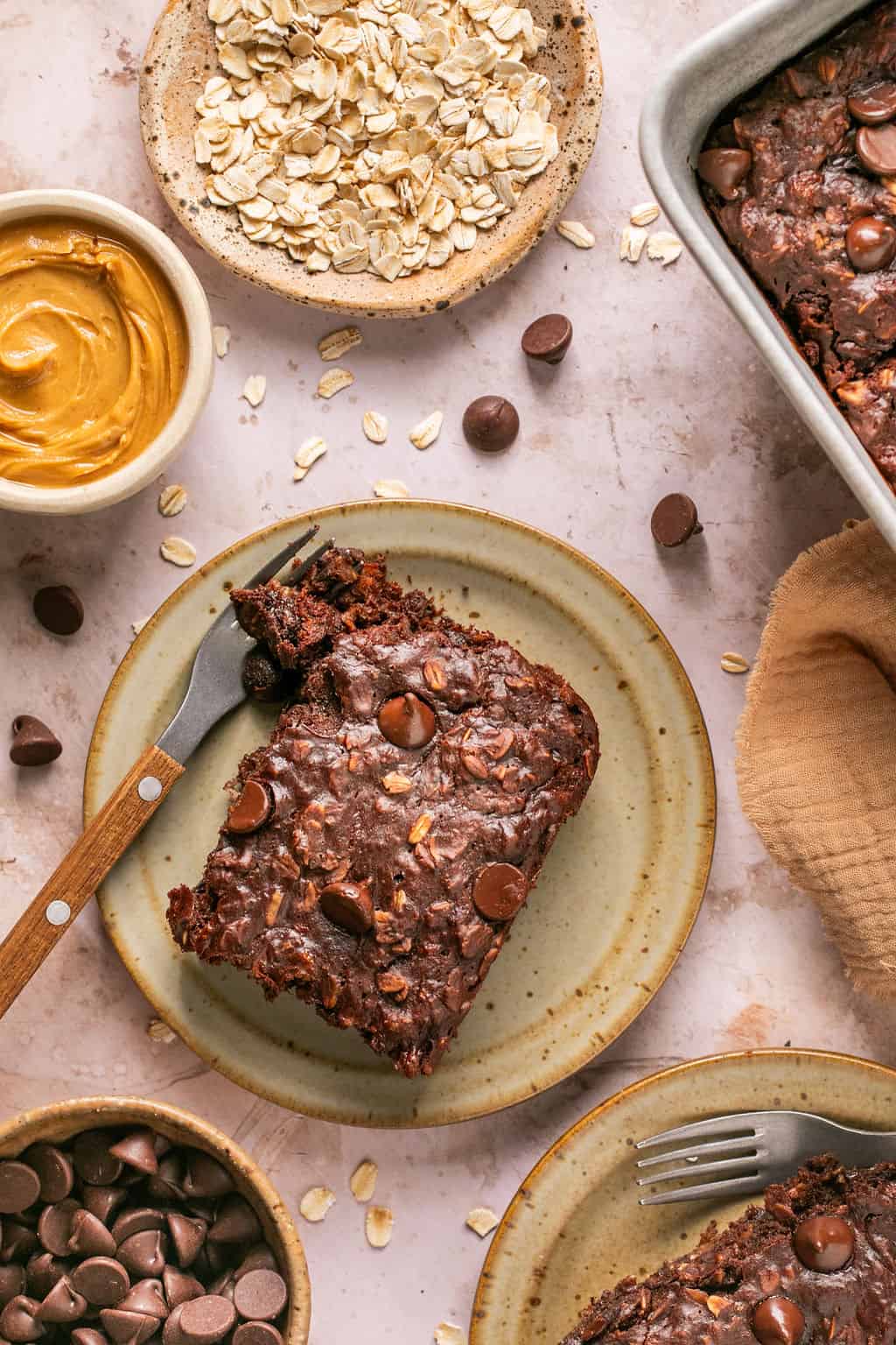 Chocolate Peanut Butter Baked Oatmeal | Lauren Fit Foodie