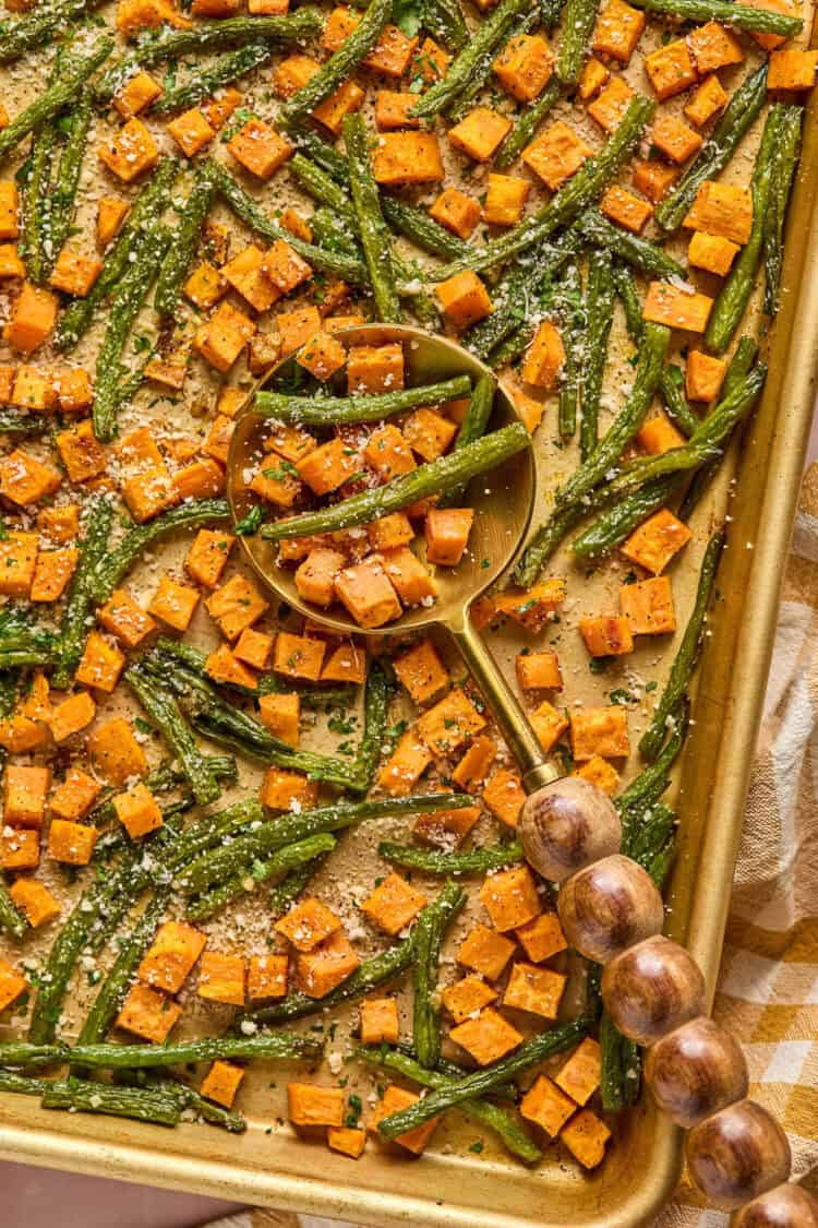 Roasted Sweet Potatoes and Green Beans | Lauren Fit Foodie