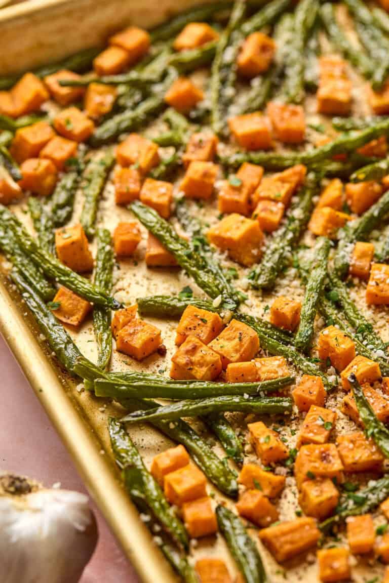 Roasted Sweet Potatoes and Green Beans | Lauren Fit Foodie