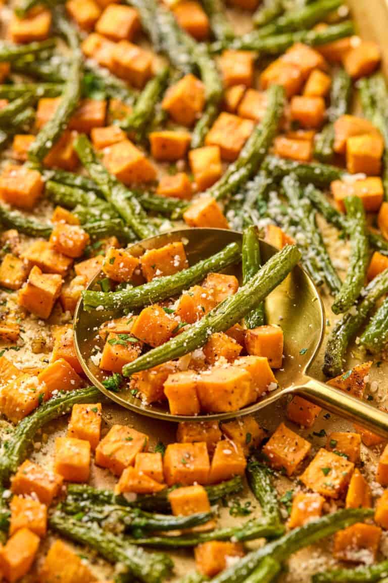 Roasted Sweet Potatoes and Green Beans | Lauren Fit Foodie